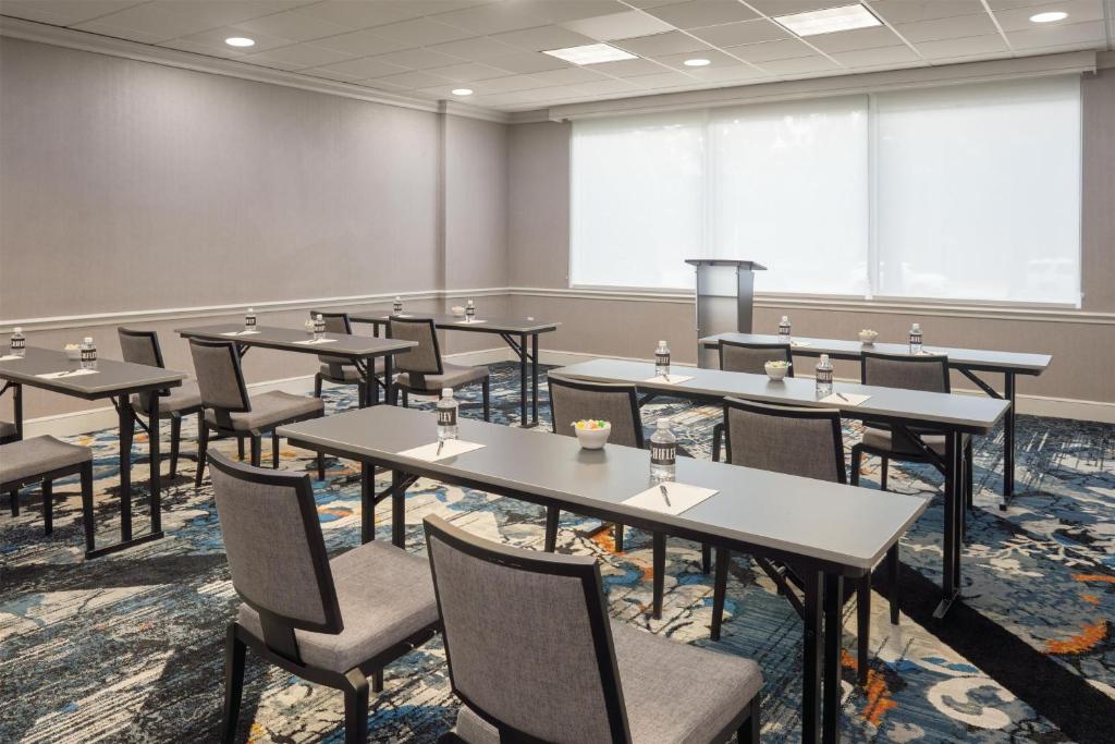 The Chifley Houston, Tapestry Collection by Hilton, Houston (updated ...