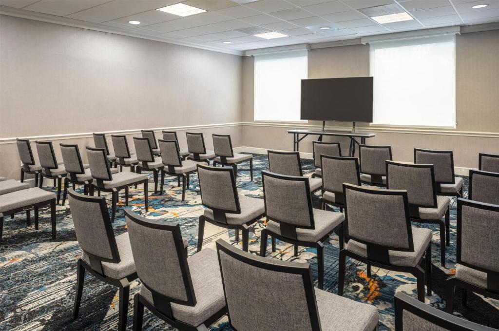 The Chifley Houston, Tapestry Collection by Hilton, Houston (updated ...