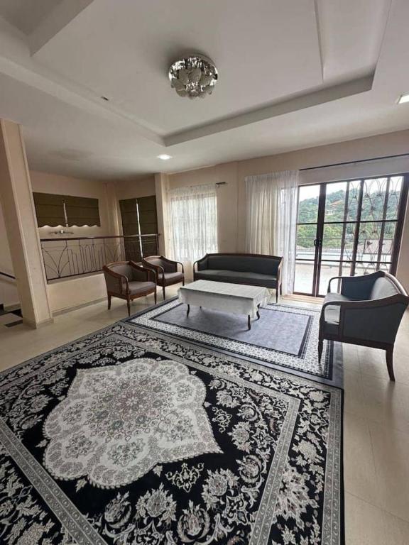 Pinggir TTDI Damansara Homestay for big group up to 35 pax, Kuala ...