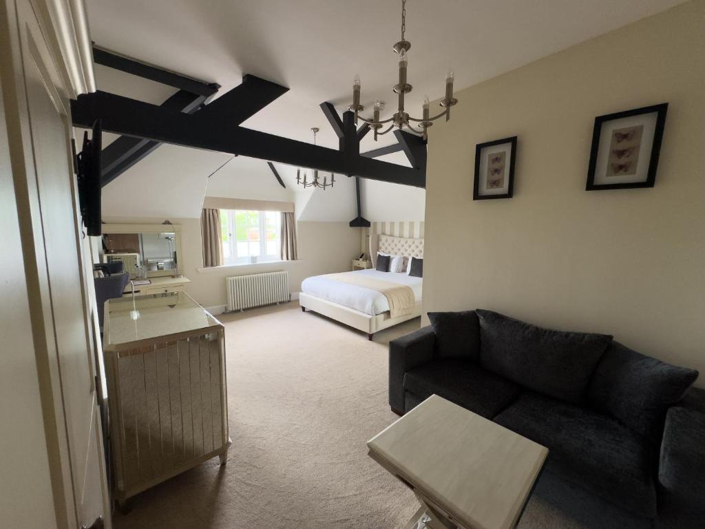 The Mount Country Manor Hotel & Golf Wolverhampton, Wolverhampton ...
