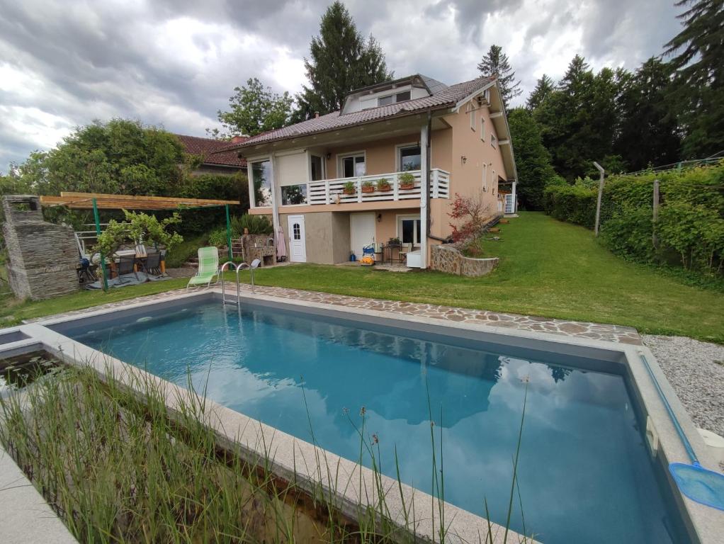 Sunny Karla apartment Dramlje, Dramlje (updated prices 2025)