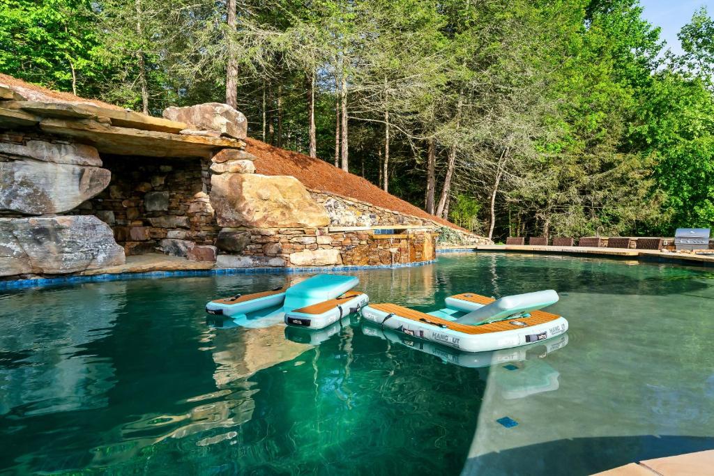 Cascades at The Summit, Sevierville (updated prices 2025)