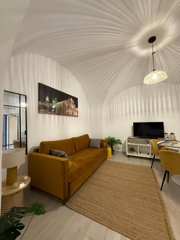 Aradas Home, Katanija (ažurirane cene za 2025. godinu)