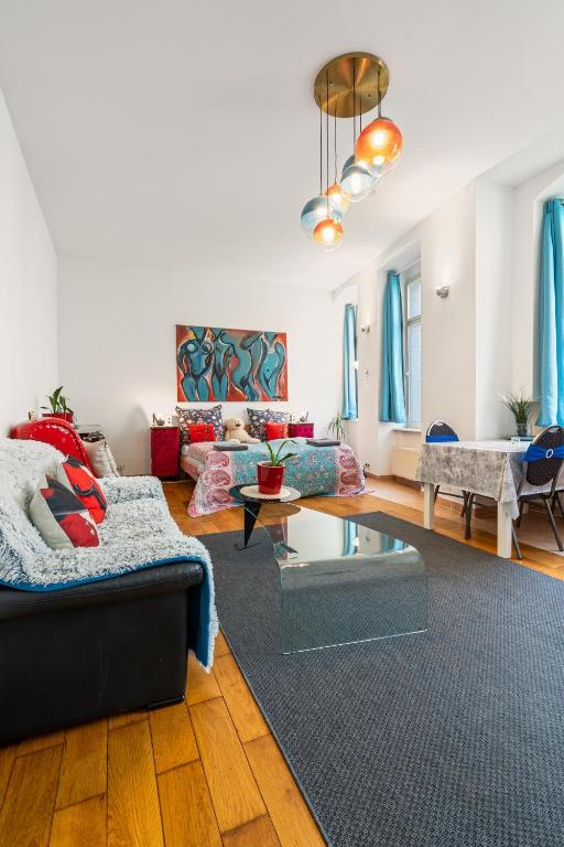 Apt dancing queens am Rosenthaler Platz, Berlynas (atnaujintos 2025 m ...