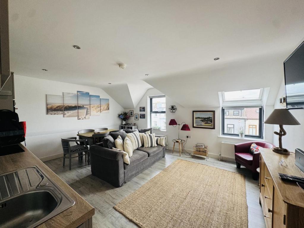 3 The Pebbles, Portrush (updated prices 2026)