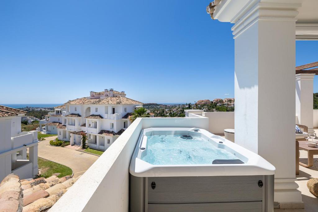 Luxury Penthouse Private SPA Aloha Marbella by AORA STAY, Marbella ...