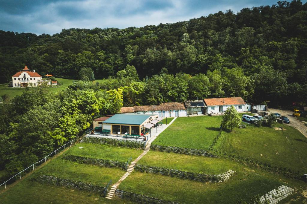 Ferde Kemping és Apartment, Kapolcs (updated prices 2026)