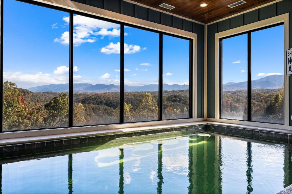 Mountain Aqua Lodge by Venture Smoky Mountains, Sevierville (prețuri ...
