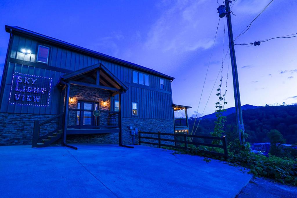 Sky Light View by Venture Smoky Mountains, Gatlinburg (updated prices 2026)