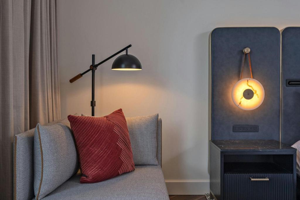 The Vanguard Ann Arbor, Autograph Collection, Ann Arbor (updated prices ...