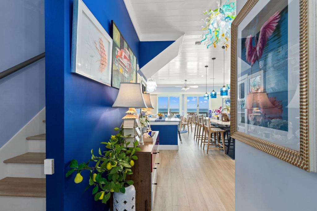 WOWZA! You HAVE to SEE This Opulent Gulf Front Home! 5 Star ...