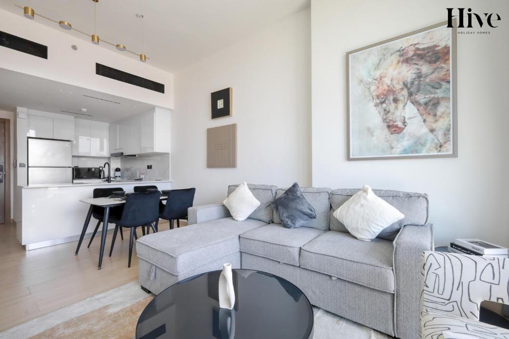 Beautiful 1 Bed in Binghatti Crescent JVC, Dubái (precios actualizados ...