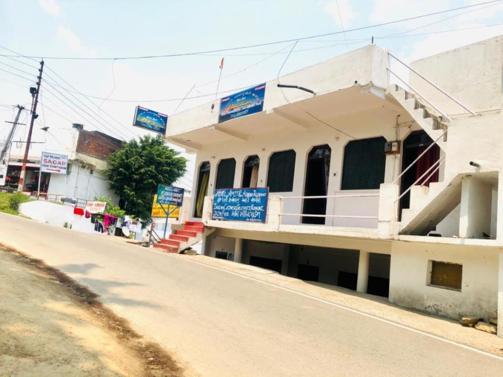 Hotel Amit, Jāmb (updated prices 2026)