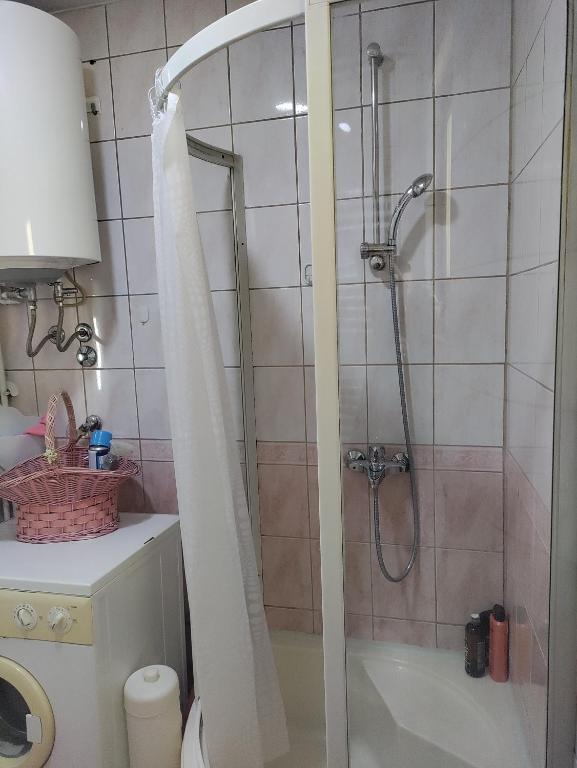 Luni, Travnik (updated prices 2025)