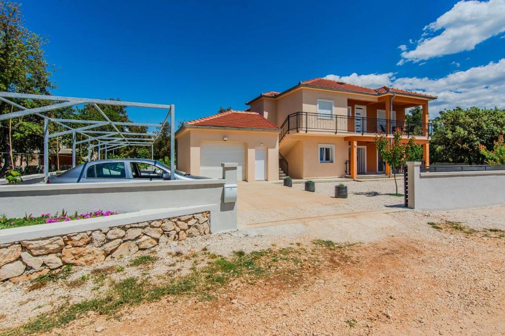 Holiday House Calma, Petrcane (updated prices 2025)