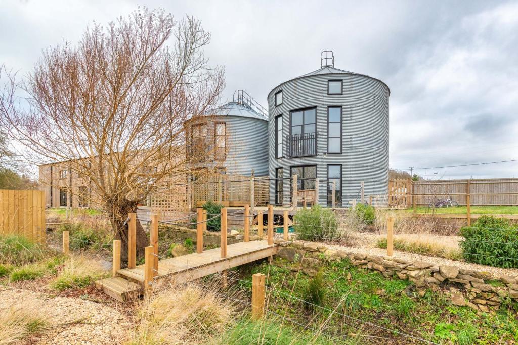 Converted Cotswold Grain Silo, Bruern (обновени цени за 2025 г.)