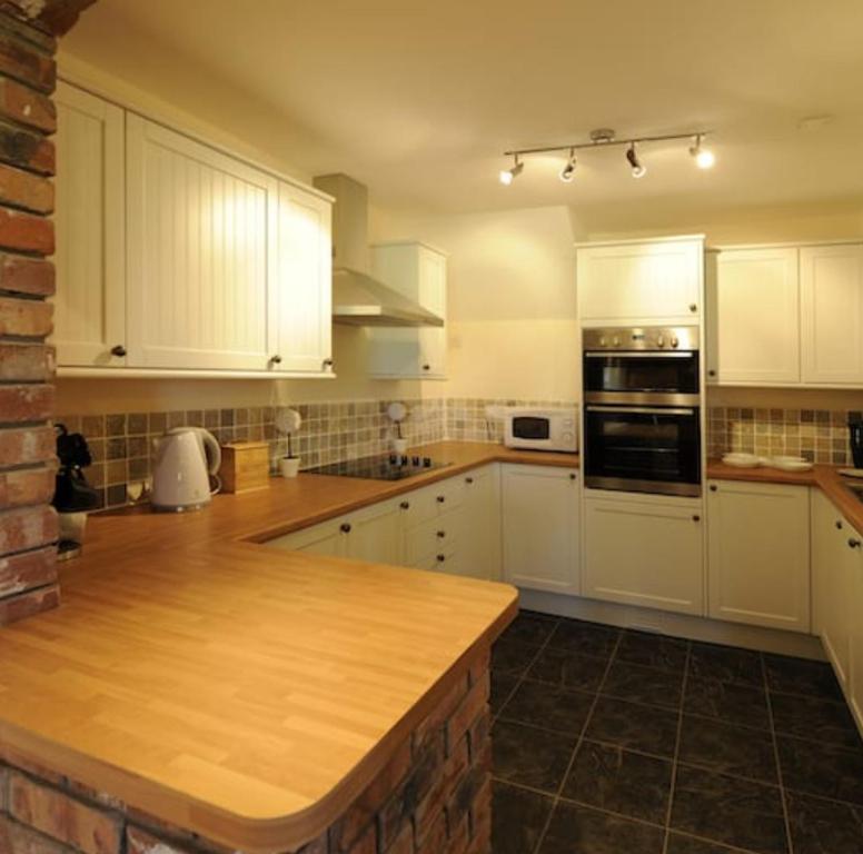 Marsh Farm Hall, Great Eccleston (updated prices 2025)