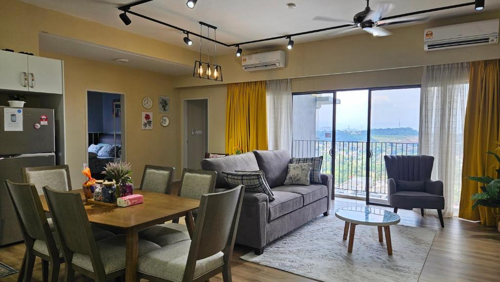 Oasisstay 4 Bedrooms Apartment With Studio at Bangi Sentral, Bandar ...