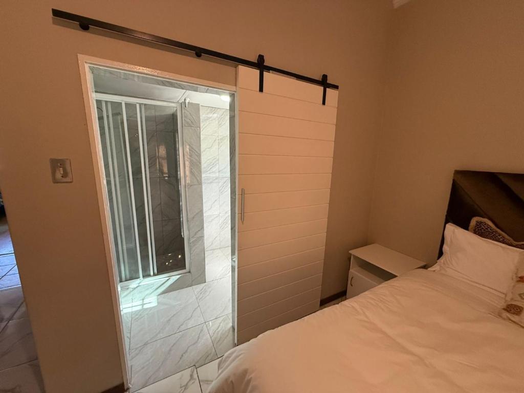 Platinum room, Johannesburg (updated prices 2025)