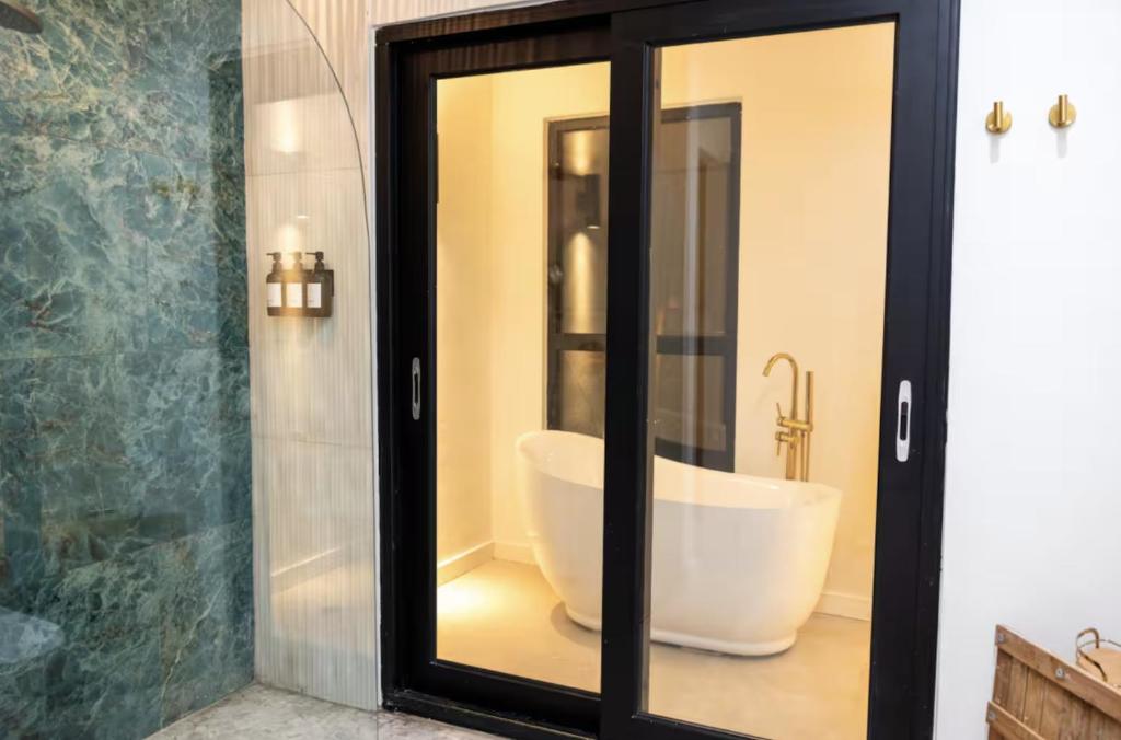 Rooftop Couples Suites at Ocean Park Beach Club, San Juan (updated ...