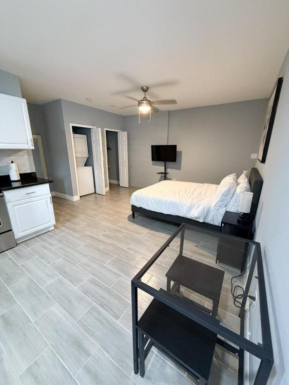 Cozy Modern Studio, Orlando (updated prices 2026)