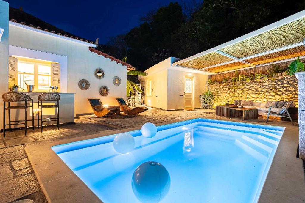 The Secret Garden - Courtyard & Private Pool Villa, Kalamata (updated ...