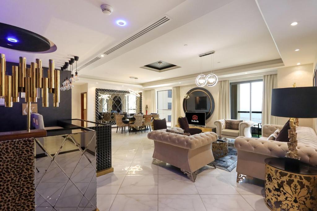 Spacious 4BR with Maid at Rimal JBR Sea and Ain Dubai Views, Dubai ...