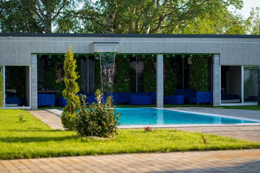 Green Mansion, Domneşti (updated prices 2026)