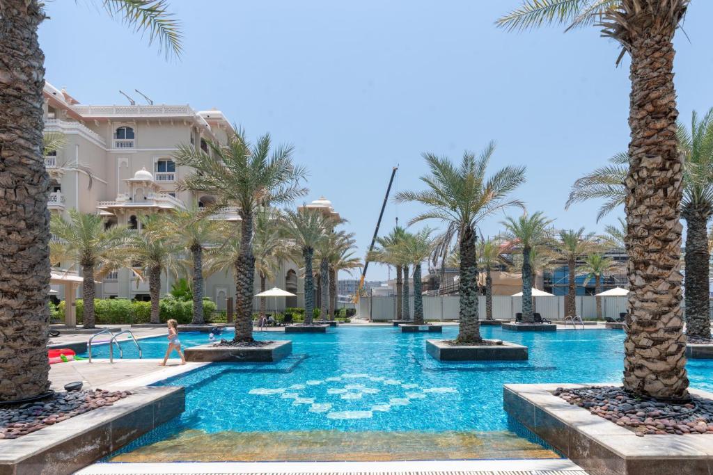 Samaya Holiday Homes - The Palm Modern 1B Apt With Beach Access, Dubaj ...