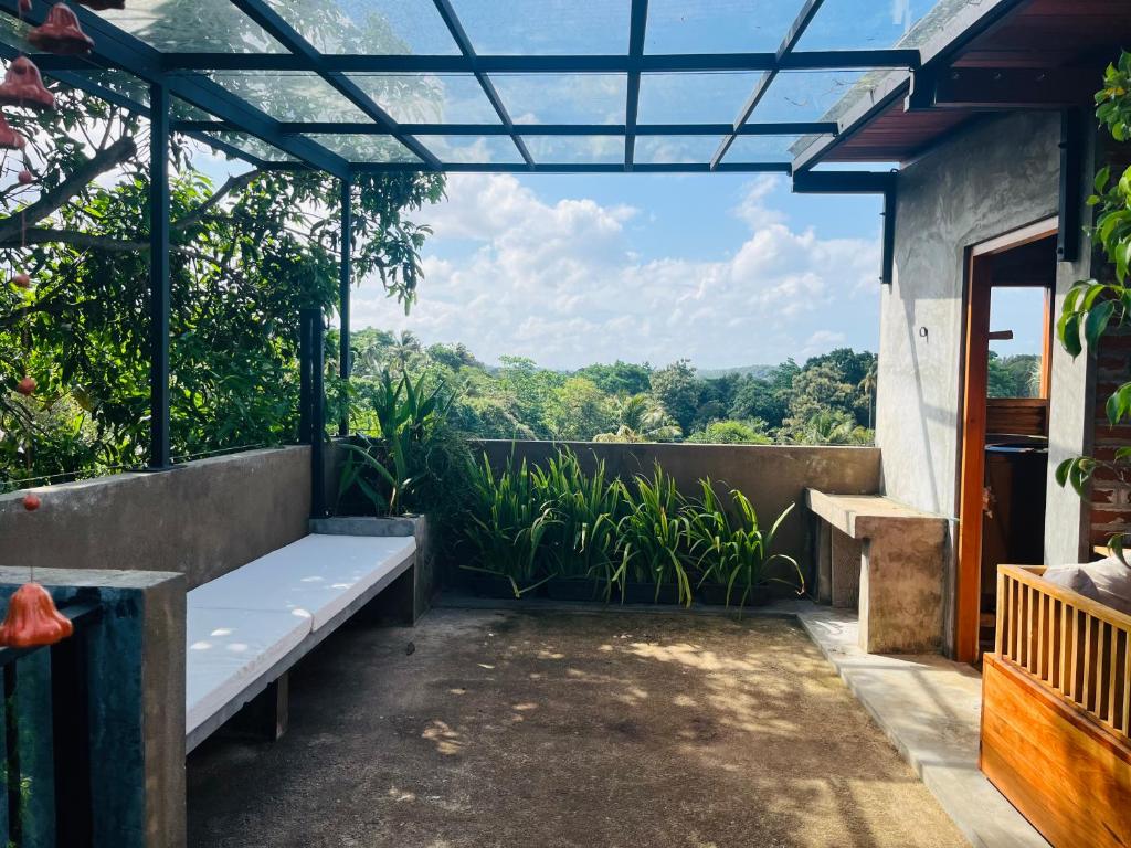 The Green Chambers - Ocean & Jungle View Rooftop, Dikwella (precios ...
