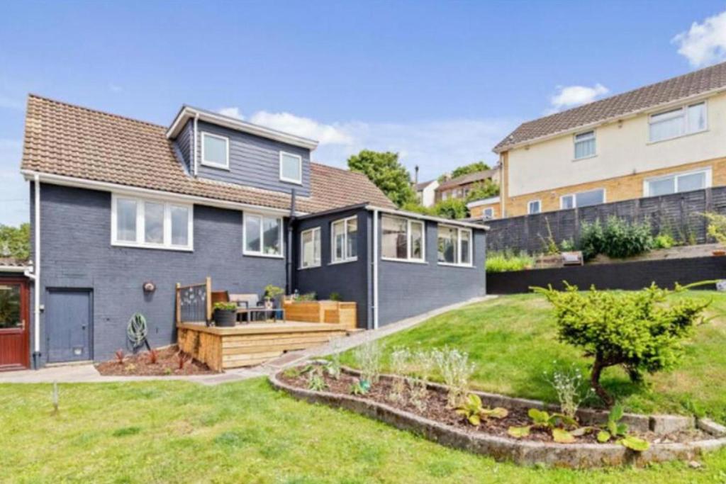 Cozy Dover House with 4 Bedrooms, Dover (updated prices 2026)
