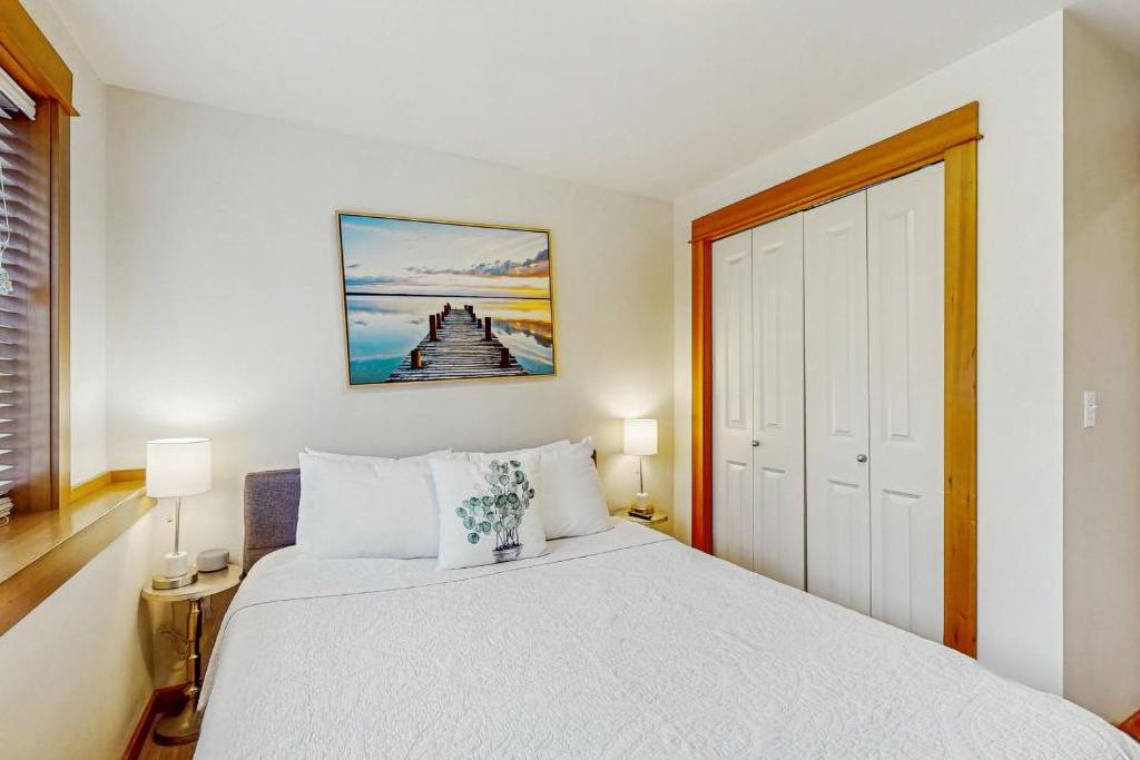 Seattle Adventure & Stadium Getaway - Lower Level, Seattle (precios ...