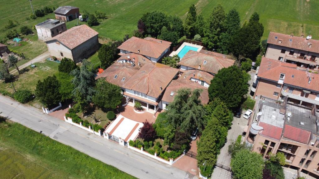 Villa Petrone - Luxury Home tra Bologna e Modena - Wi-Fi, Biliardo ...