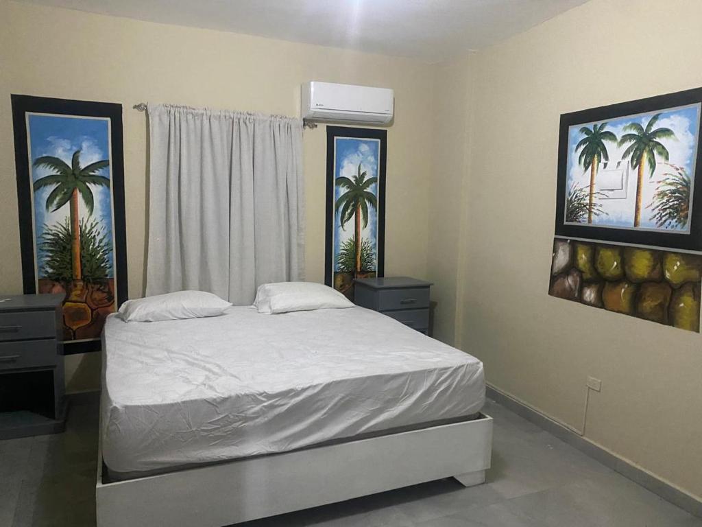 Villa Hotel Saul & Lucas, Castillo (updated prices 2025)