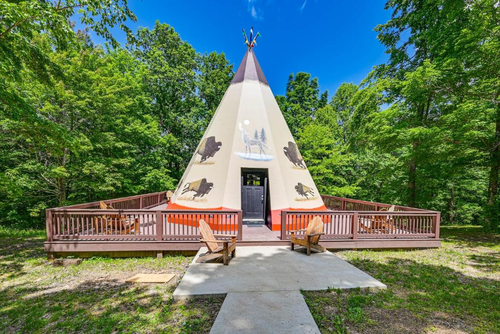 5 Mi to Mammoth Cave NP Teepee Studio Escape, Cub Run (precios ...