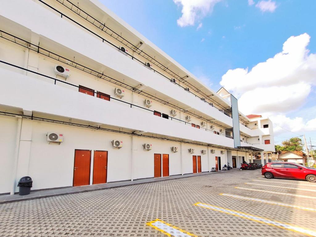 Tentram Guesthouse near Amikom Mitra RedDoorz, Seturan (updated prices 2025)