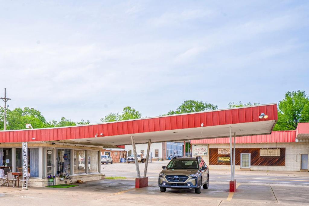 OYO Holiday Capri Motel & Rv Park, Booneville (updated prices 2025)