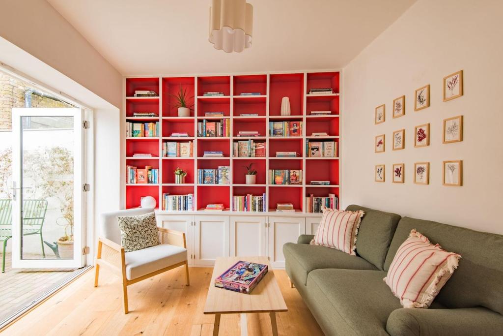 The Watchmaker's House by Keepers Cottages, Deal (updated prices 2025)