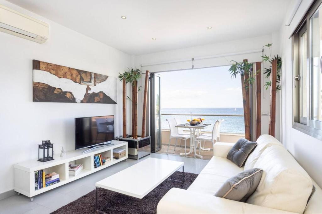 Apartamento Marina Caleta, La Caleta, Adeje (updated prices 2026)