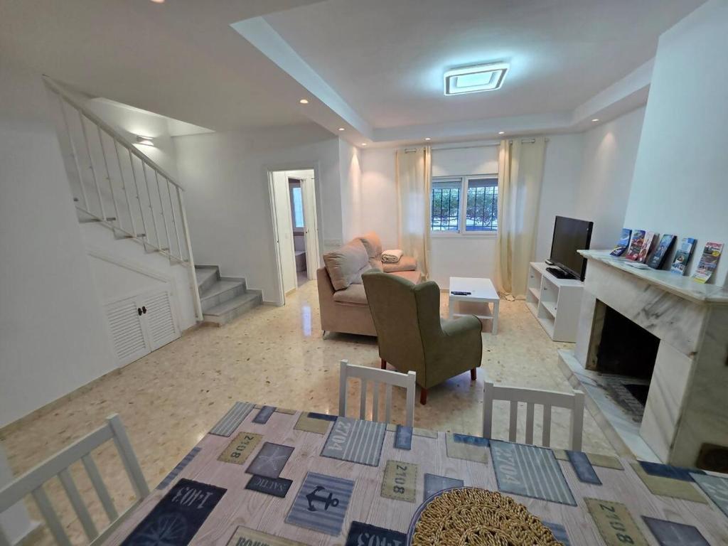 Chalet Playamar 300m de la playa, Torremolinos (updated prices 2026)