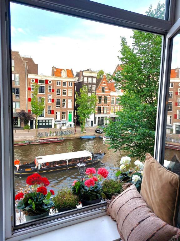 Canal House with a Unique View, Amsterdam (updated prices 2026)