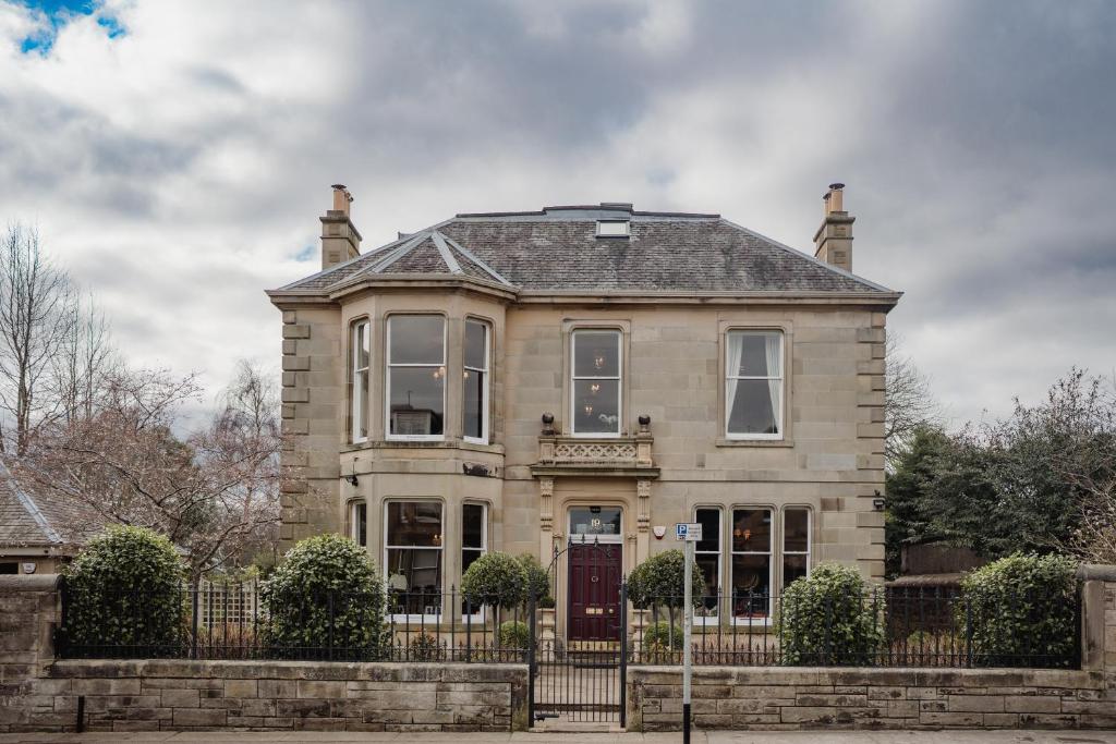 Private and Prestigious Luxury Home, Edinburgh (updated prices 2025)