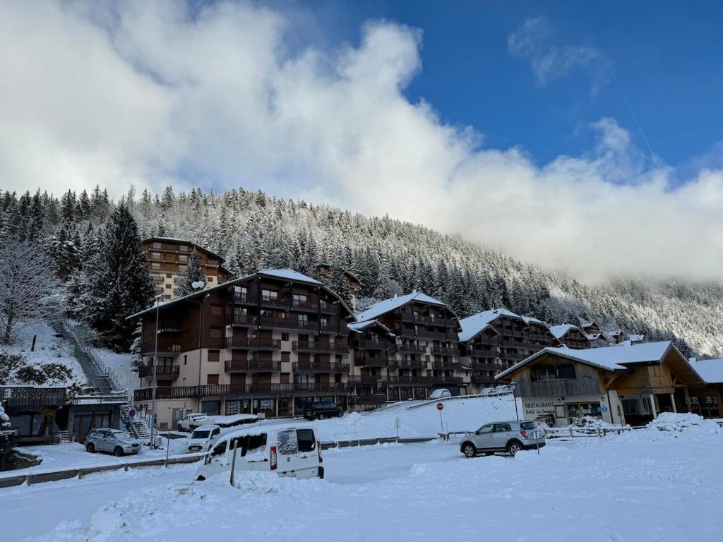 2-bed appt Le Biot Portes du Soleil French Alps، La Baume (أسعار محدثة ...