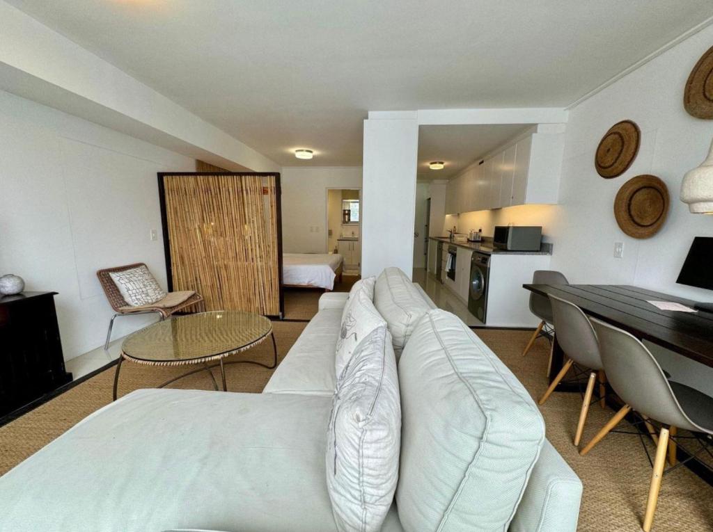 Modern Studio Retreat in the Heart of Agdal Rabat, Rabat (precios ...