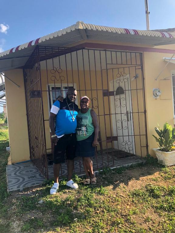 Marigold house Winchester Estate Hanover Jamaica, Kupuis (nove cijene ...