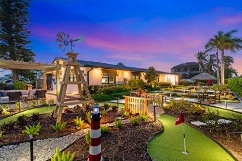 New salt pool & 7 hole mini golf on canal -Vanderbilt Country Club ...