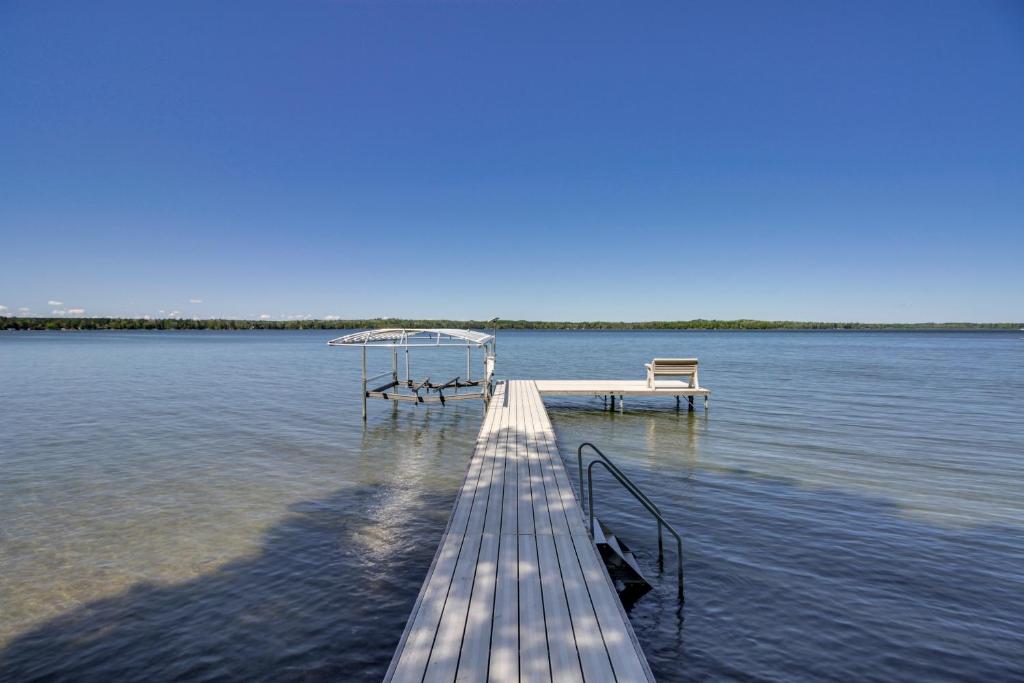 Hackensack Waterfront Retreat on Tenmile Lake, Hackensack (updated ...