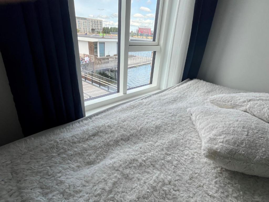 Prime Central Seaview Location in CPH & by Metro Station, Kopenhaga ...