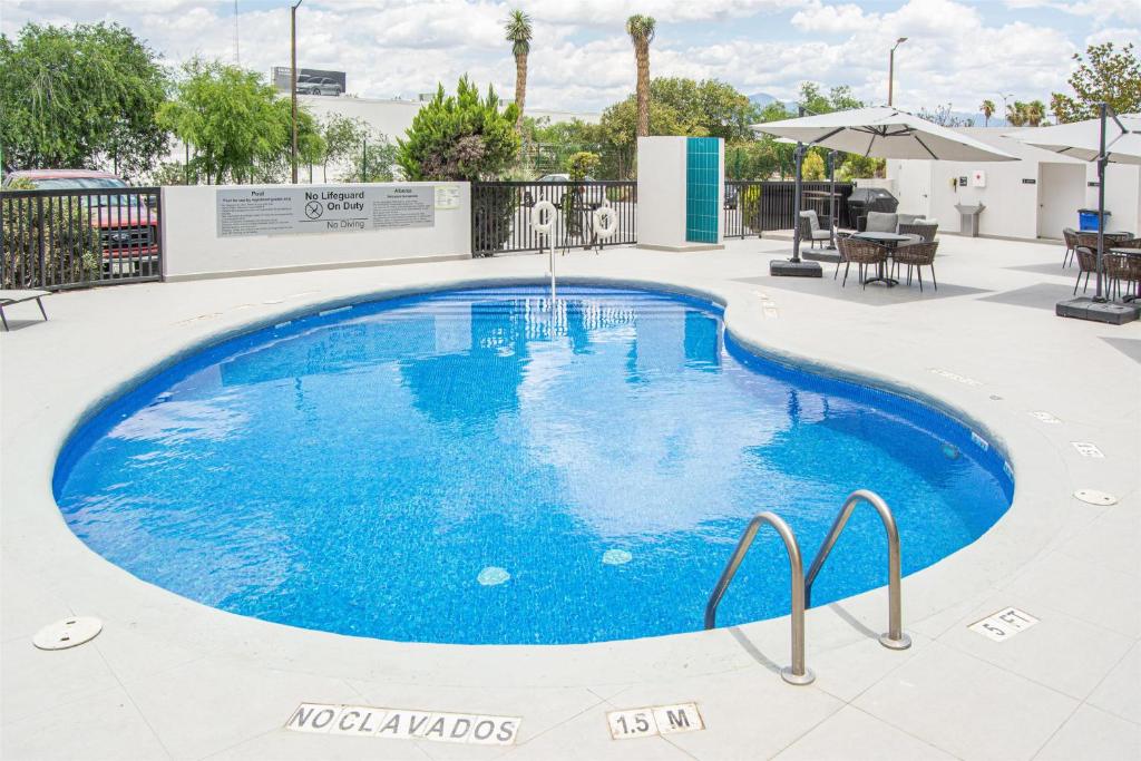 Hampton by Hilton Saltillo Zona Aeropuerto, Saltillo (precios ...