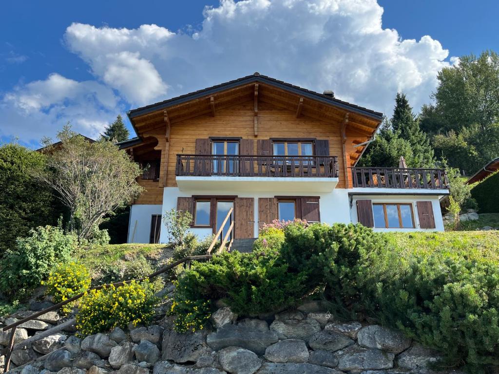 Chalet Fava, Plan Fey (precios actualizados 2025)